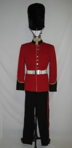 w0270-buckingham-palace-guard | Broadway Costumes